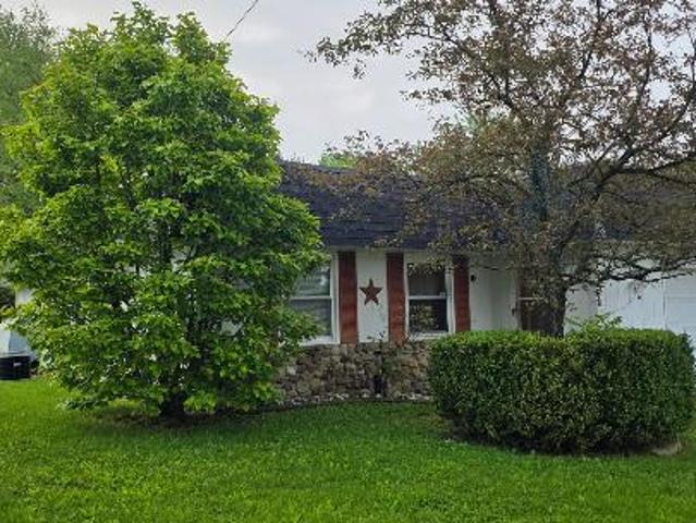 3 Br, 2 bath, Condo 10052 Hazelton Rd
