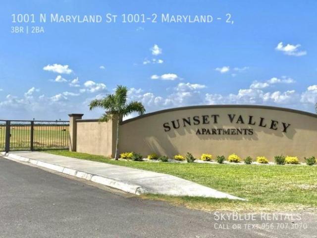3 Br, 2 bath, Condo 1001 N Maryland St
