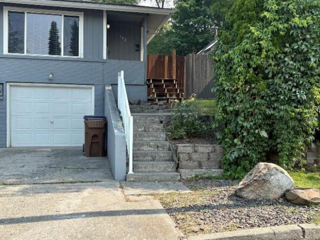 3 Br, 2 bath, Condo 102 W Cora Ave