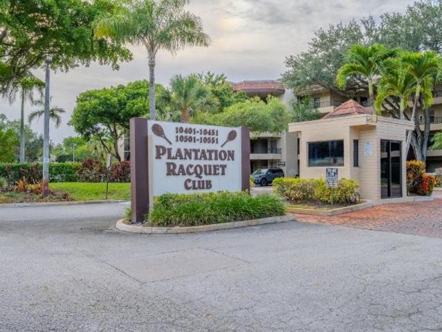 3 Br, 2 bath, Condo 10451 W Broward Blvd