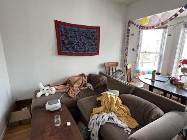 3 Br, 2 bath, Condo 1055 W Grace St
