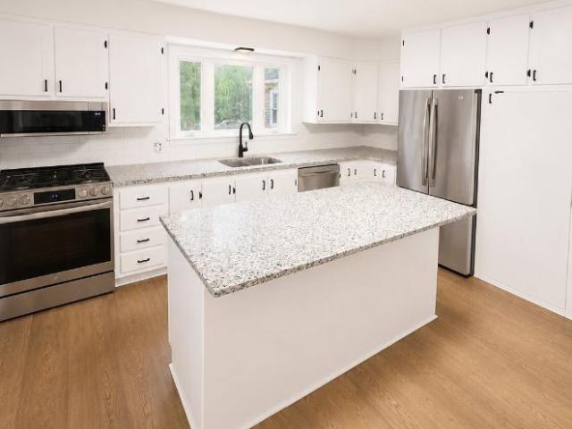 3 Br, 2 bath, Condo 107 Franklin St
