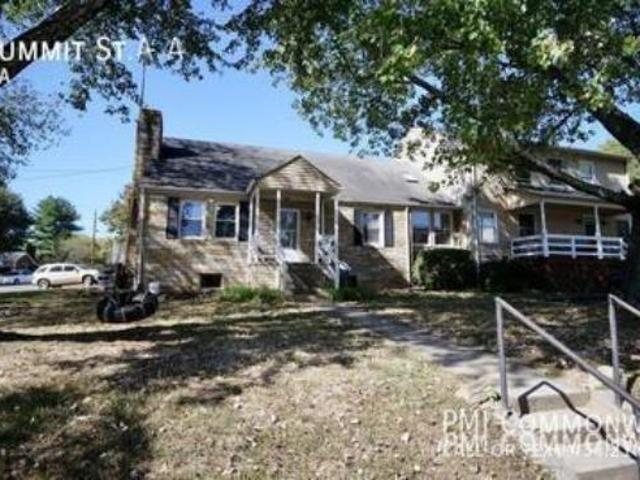 3 Br, 2 bath, Condo 107 Summit St