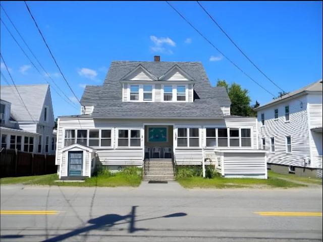3 Br, 2 bath, Condo 108 W Grand Ave