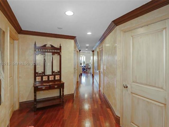 3 Br, 2 bath, Condo 10 Aragon Ave