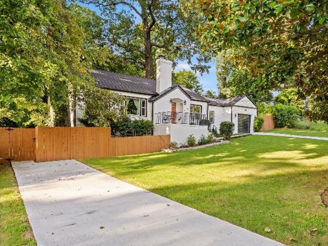 3 Br, 2 bath, Condo 10 Claire Drive SE