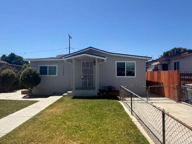3 Br, 2 bath, Condo 11151 Duncan Ave
