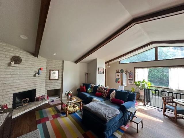 3 Br, 2 bath, Condo 1118 E 14th Ave