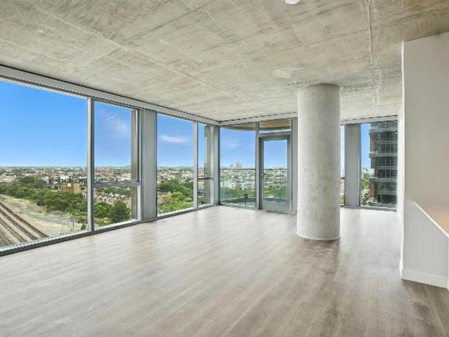 3 Br, 2 bath, Condo 1112 W Carroll Ave