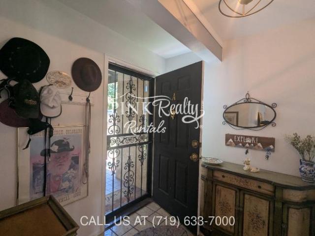 3 Br, 2 bath, Condo 1130 Fontmore Road