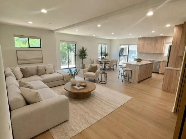 3 Br, 2 bath, Condo 1146 Hacienda Pl