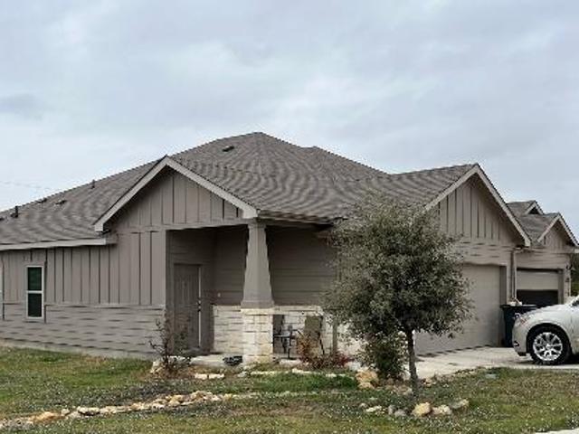 3 Br, 2 bath, Condo 1140 Garland Road