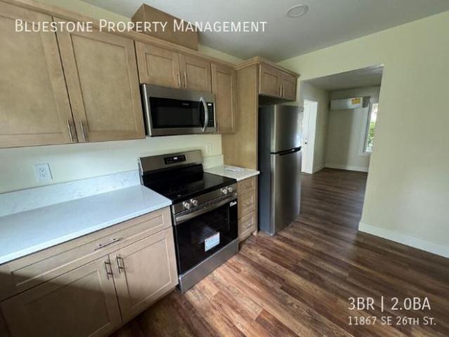 3 Br, 2 bath, Condo 11867 SE 26th St
