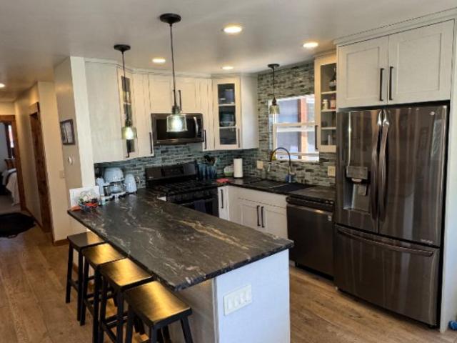 3 Br, 2 bath, Condo 11869 Deerfield