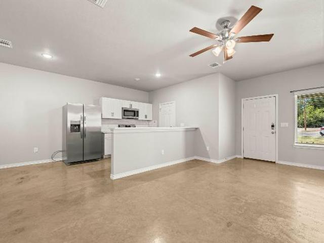 3 Br, 2 bath, Condo 1204 N 8th St