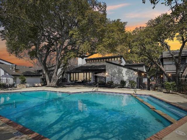 3 Br, 2 bath, Condo 12221 Blanco Rd
