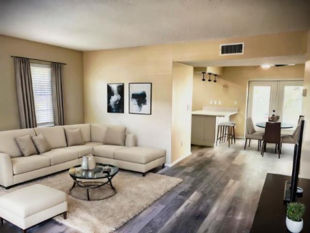3 Br, 2 bath, Condo 1230 E Muriel St