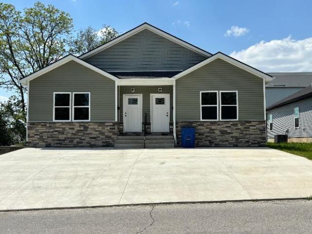3 Br, 2 bath, Condo 123 Level Street