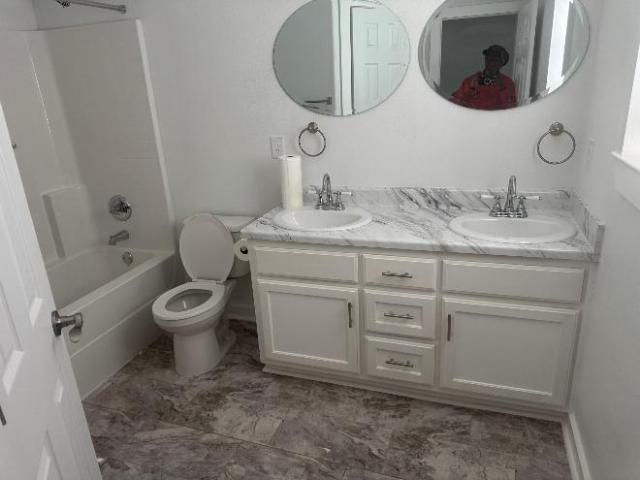 3 Br, 2 bath, Condo 1301 East Ave G