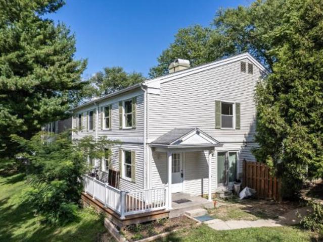 3 Br, 2 bath, Condo 133 Hammershire Rd