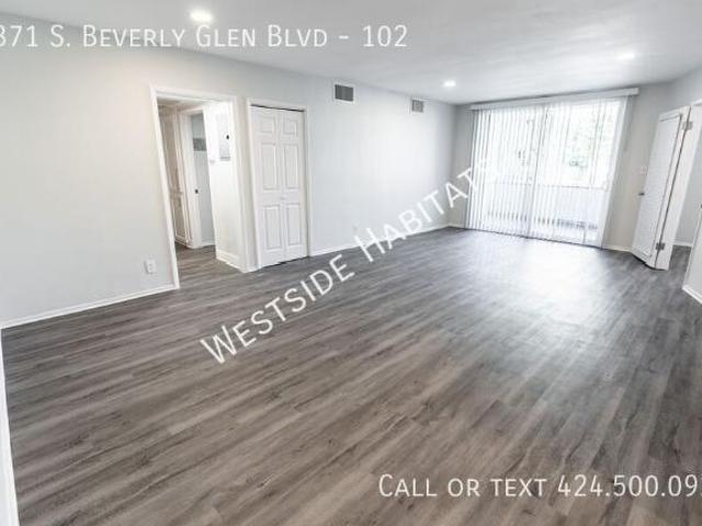 3 Br, 2 bath, Condo 1371 S Beverly Glen Blvd