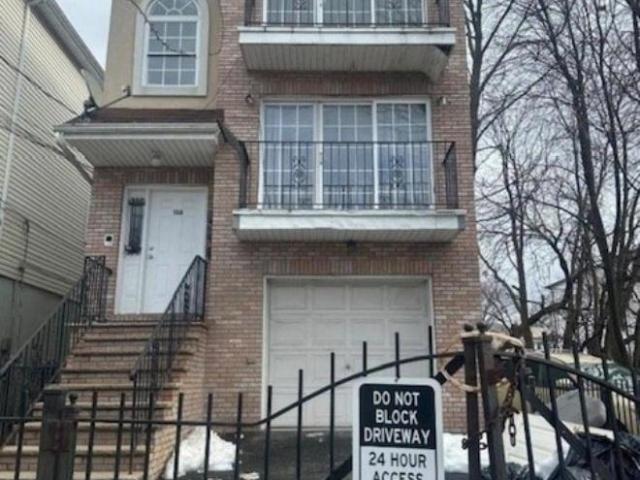 3 Br, 2 bath, Condo 138 22nd Street