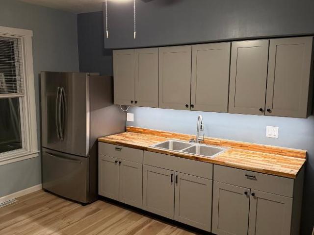 3 Br, 2 bath, Condo 138 N Arch St