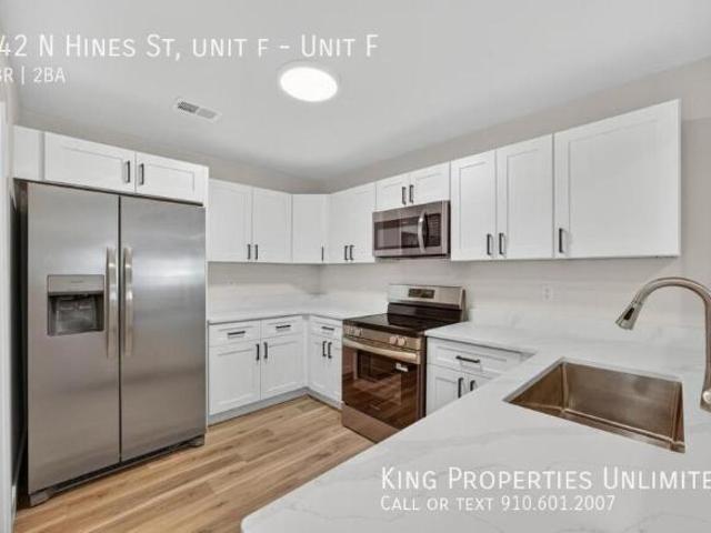 3 Br, 2 bath, Condo 142 N Hines St