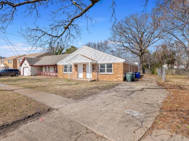 3 Br, 2 bath, Condo 1436 W 27th St