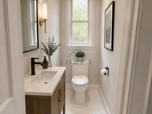 3 Br, 2 bath, Condo 1430 W Ohio St
