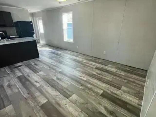 3 Br, 2 bath, Condo 1432 Winona St