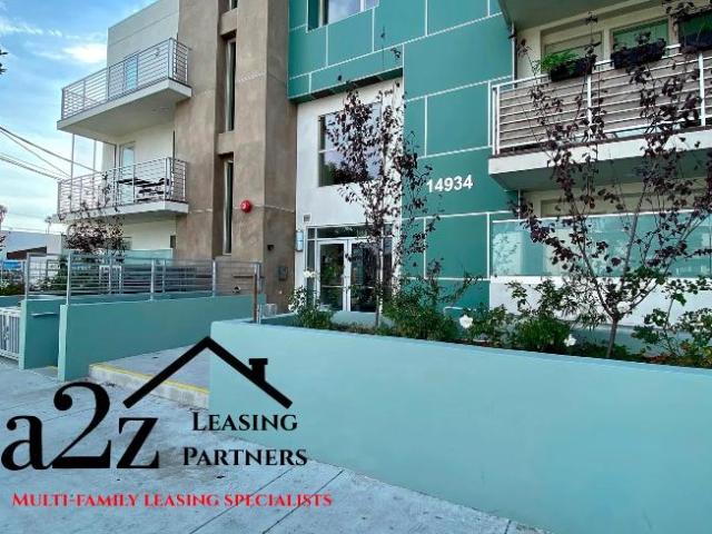 3 Br, 2 bath, Condo 14934 Burbank Blvd #102