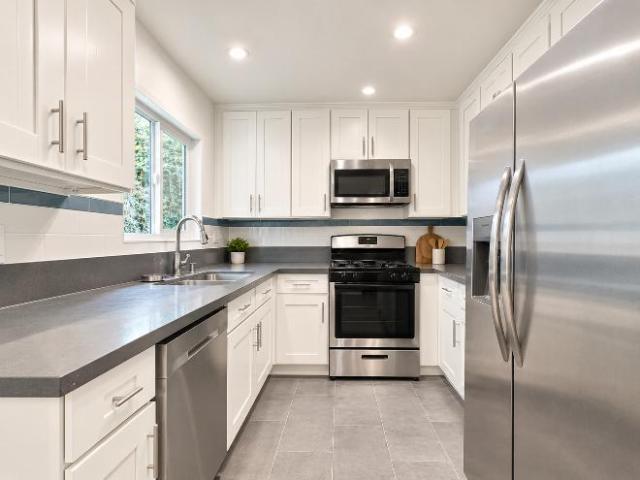3 Br, 2 bath, Condo 1512 S Bedford St