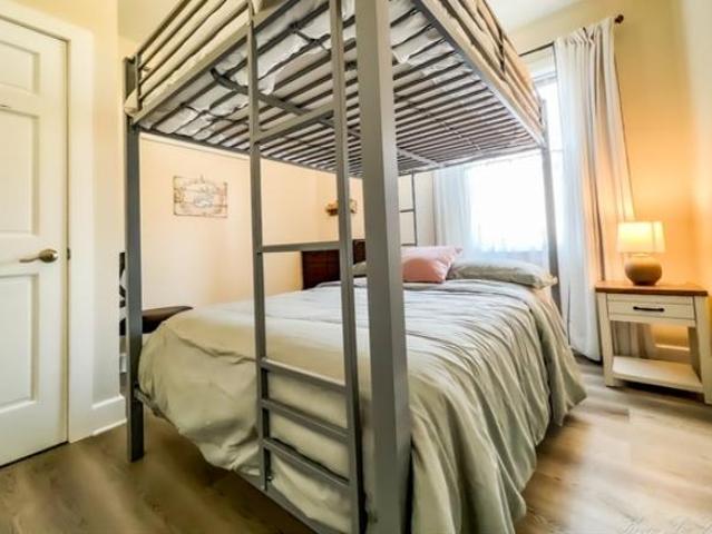 3 Br, 2 bath, Condo 1528 5th Street