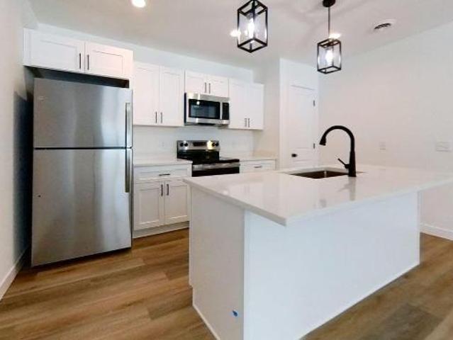 3 Br, 2 bath, Condo 15582 Sienna Dr