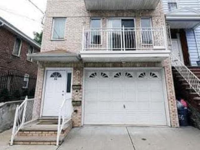 3 Br, 2 bath, Condo 156 Congress Street