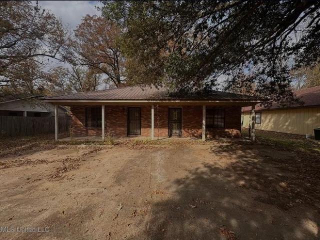 3 Br, 2 bath, Condo 156 Mccluer Rd