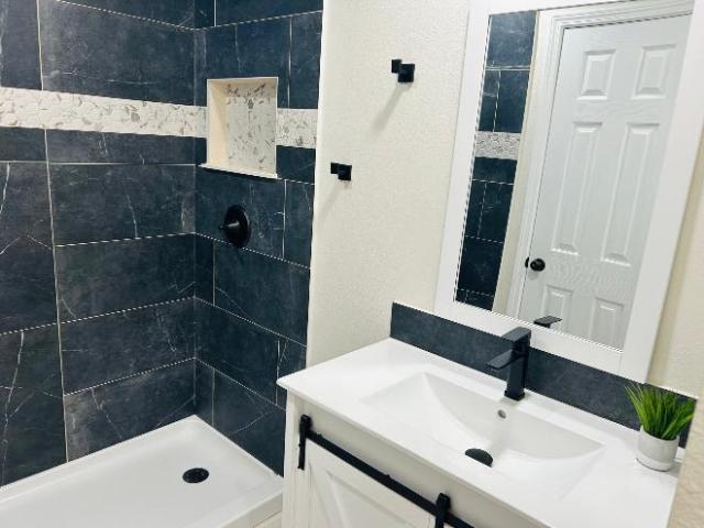 3 Br, 2 bath, Condo 156 Seminole Ave