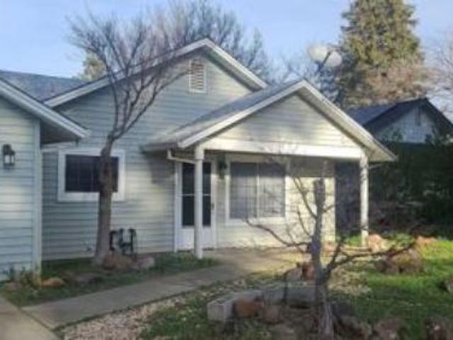 3 Br, 2 bath, Condo 1574 Hawthorne Ave