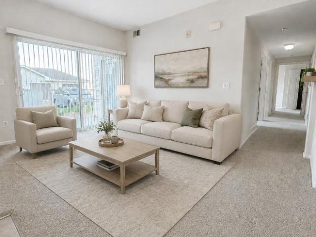 3 Br, 2 bath, Condo 15700 E Jamison Dr