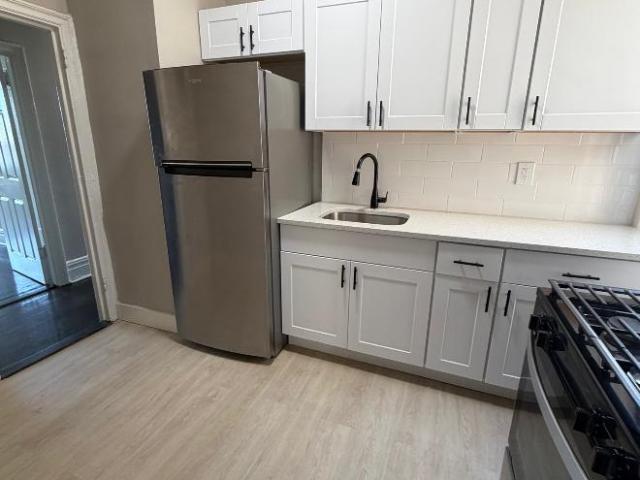 3 Br, 2 bath, Condo 157 S Harrison St
