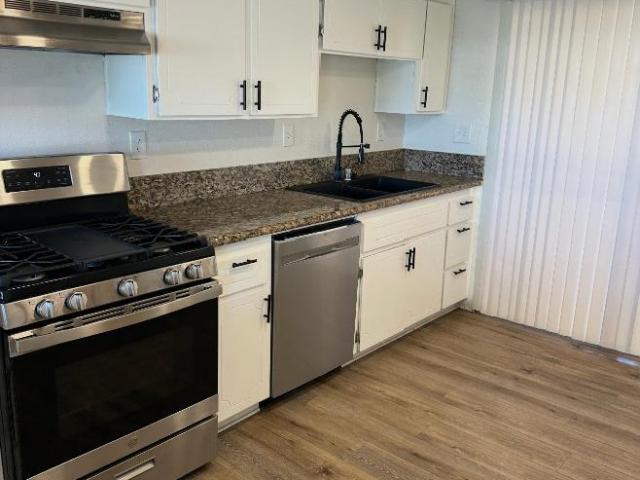 3 Br, 2 bath, Condo 15978 Muni Rd