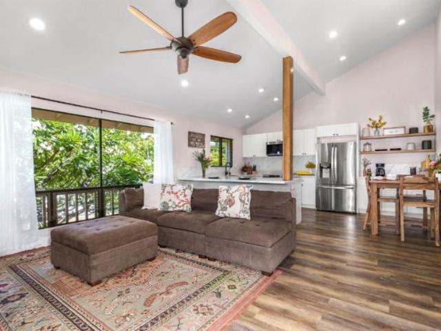3 Br, 2 bath, Condo 15 Kulanihakoi St