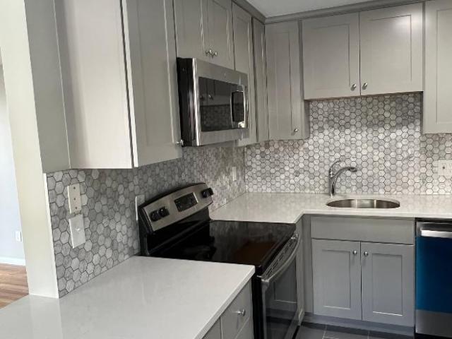3 Br, 2 bath, Condo 15 Leicester Street