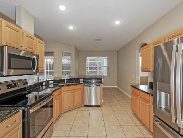 3 Br, 2 bath, Condo 1613 Loriana St