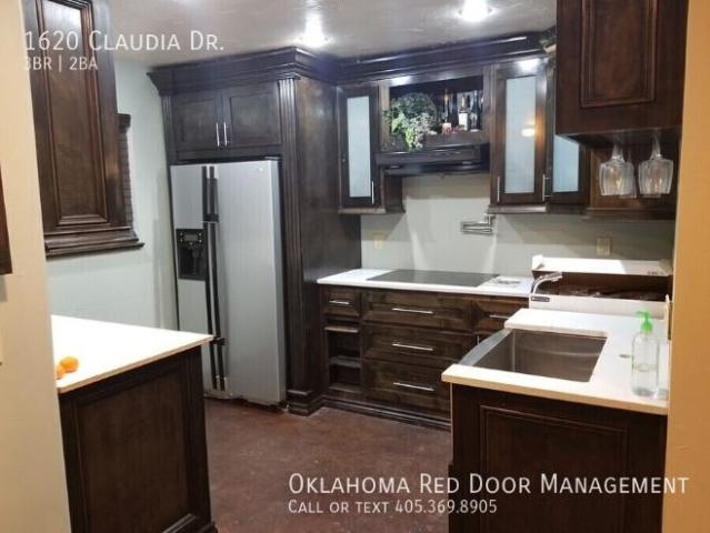 3 Br, 2 bath, Condo 1620 Claudia Dr