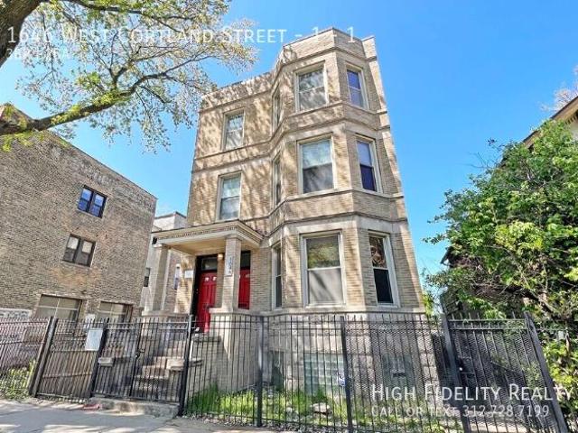 3 Br, 2 bath, Condo 1646 West Cortland Street 1