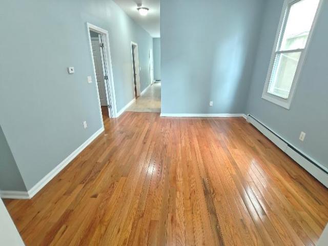 3 Br, 2 bath, Condo 164 S 11th St