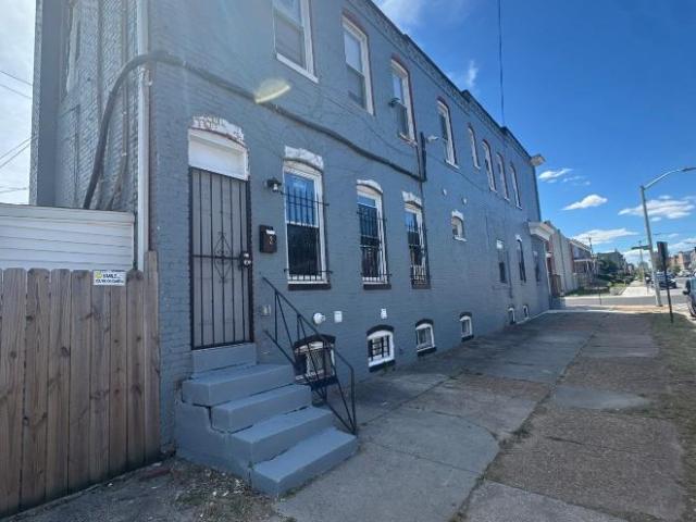 3 Br, 2 bath, Condo 1655 N Smallwood St