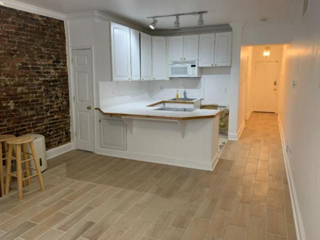 3 Br, 2 bath, Condo 1666 32nd St NW